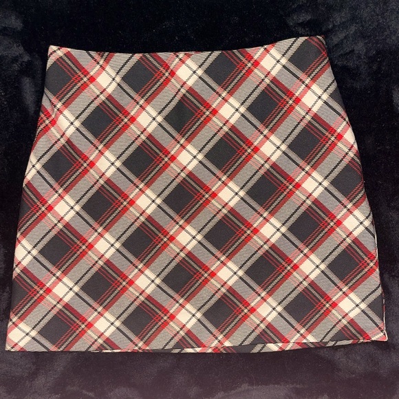 H&M | Skirts | Hm Mini Skirt Great Colors For Winter | Poshmark